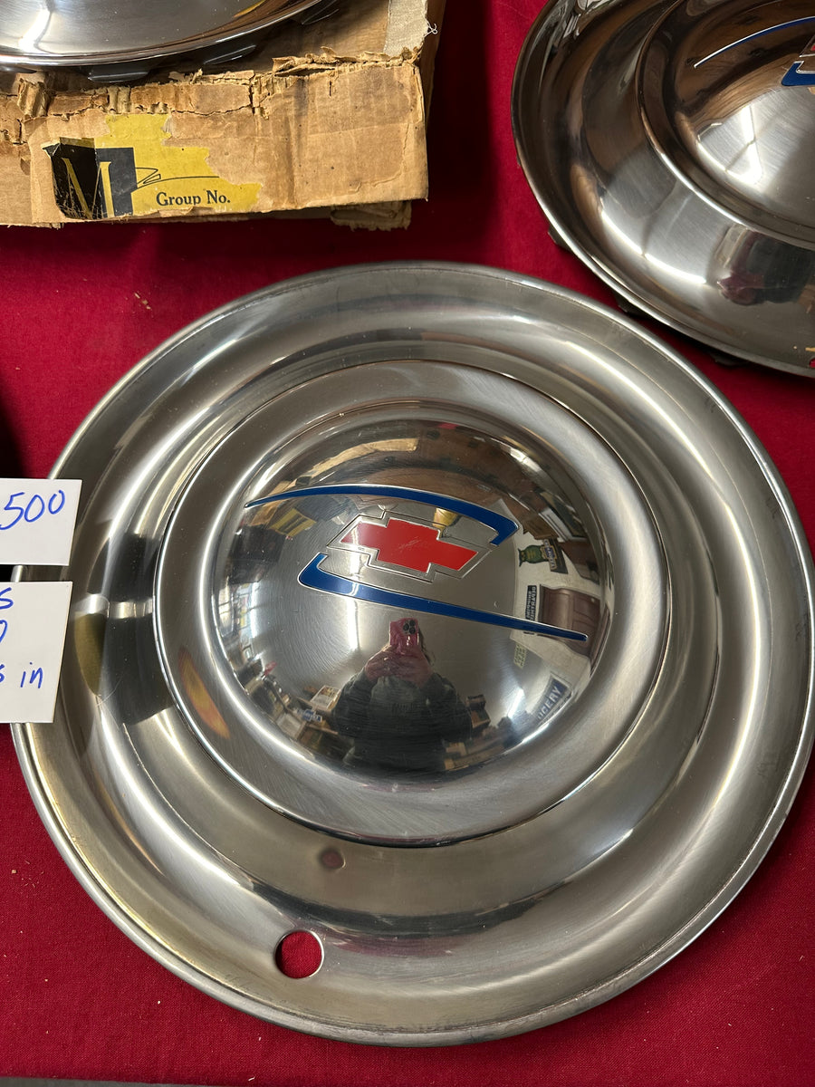 1949-50 CHEVROLET NOS ACCESSORY HUBCAPS SET OF FOUR IN ORIGINAL BOX ...