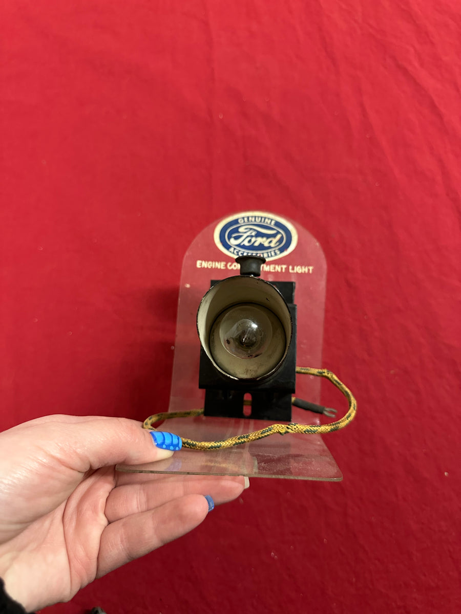 FORD ENGINE LIGHT COMPARTMENT DISPLAY – Forbush Vintage Auto Parts